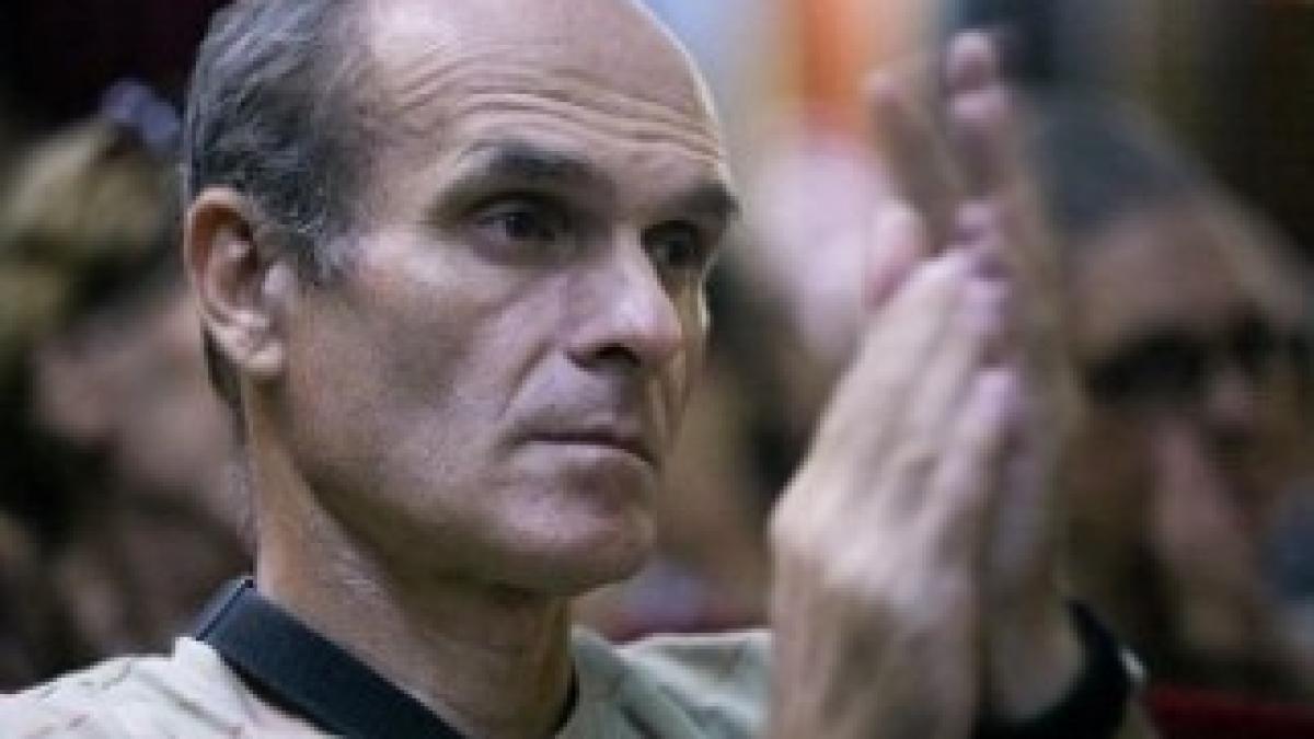 Contre între CT Popescu şi ambasadorul Ungariei pe tema steagului ...
